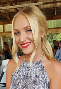 Amanda Scott's Instagram, Twitter & Facebook on IDCrawl